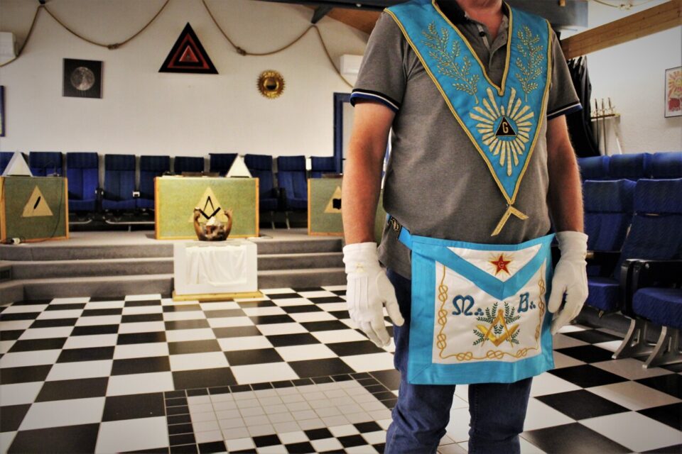 A LA RENCONTRE DES FRANCS-MAÇONS DES SABLES D’OLONNE - GADLU.INFO - WEB ...